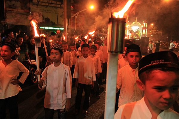 Foto Pawai Takbir Sambut Idul Fitri Foto Pawai Takbir Sambut Idul Fitri